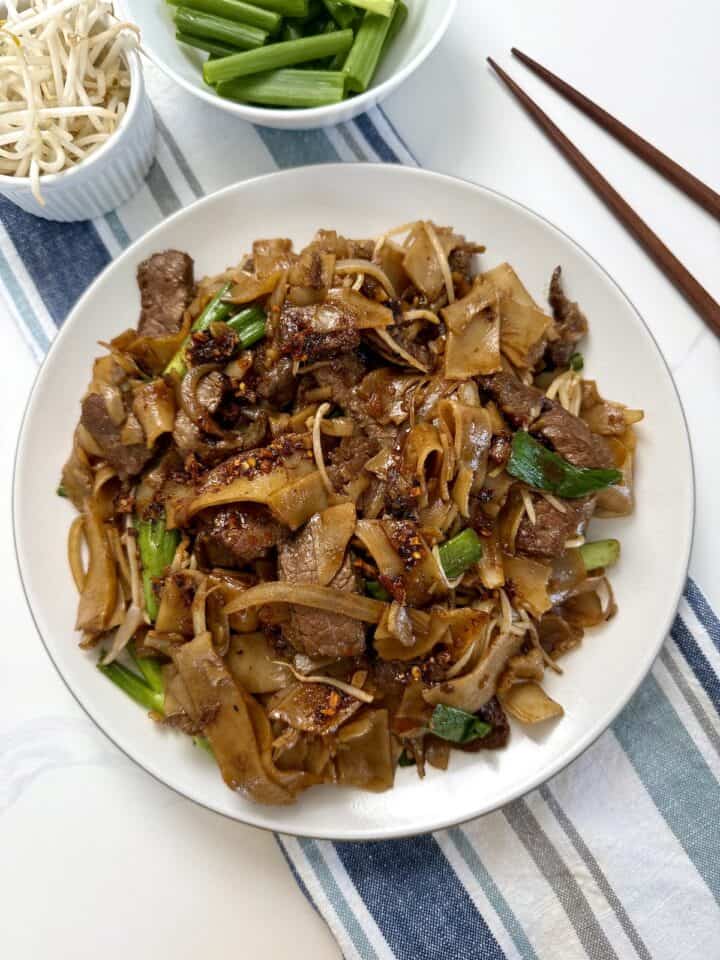 Beef Chow Fun (Beef Ho Fun) - A Family Recipe!