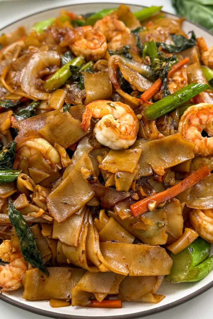 Pad See Ew (Thai Stir Fried Noodles) - Easy Recipe! - Herman at Home